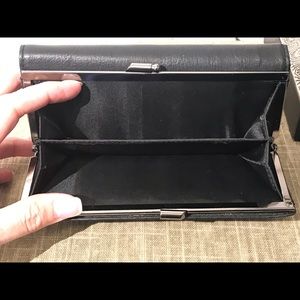 Reaction Kenneth Cole | Bags | Checkbook Size Wallet Kenneth Cole Black ...